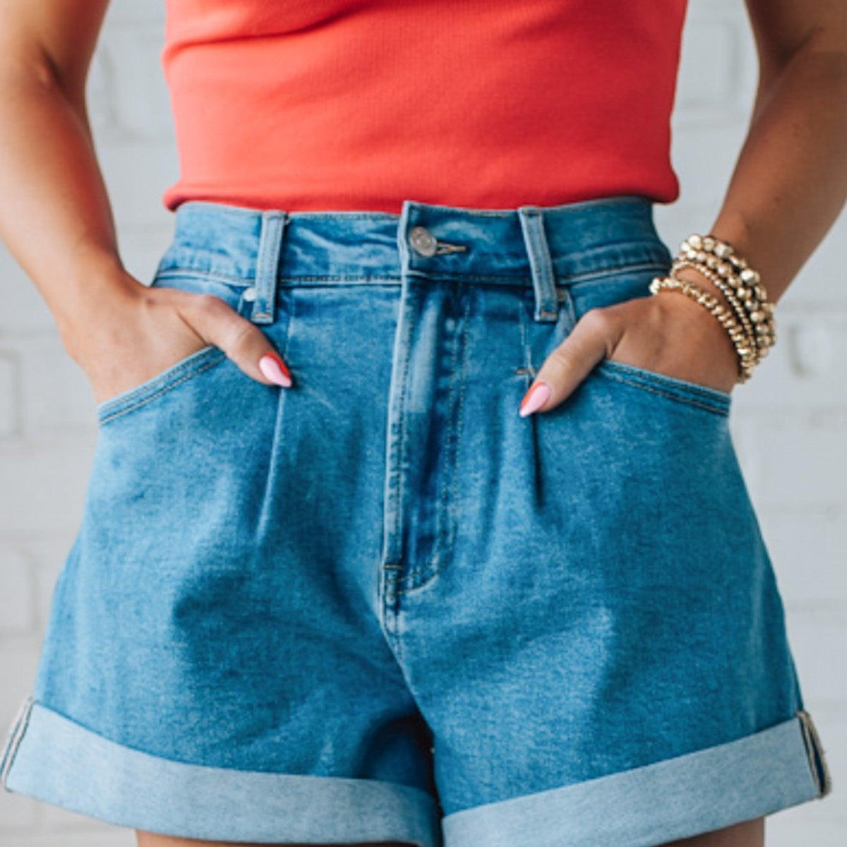 Piper Pleated + Cuffed Shorts – RubyClaire Boutique